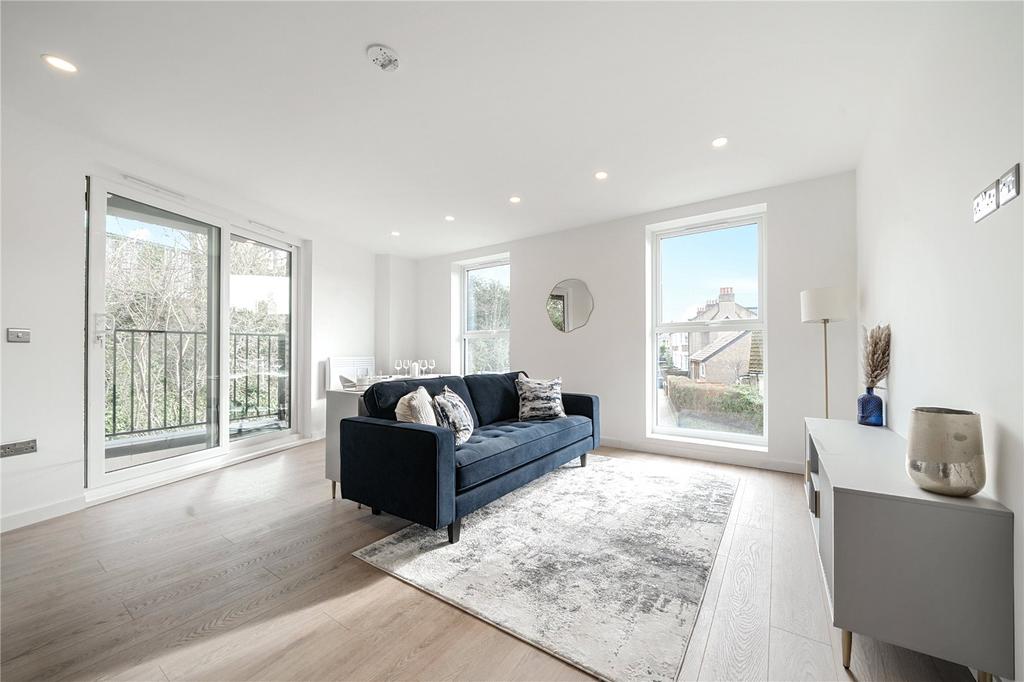 Springbank Road, London 2 bed apartment - £430,000