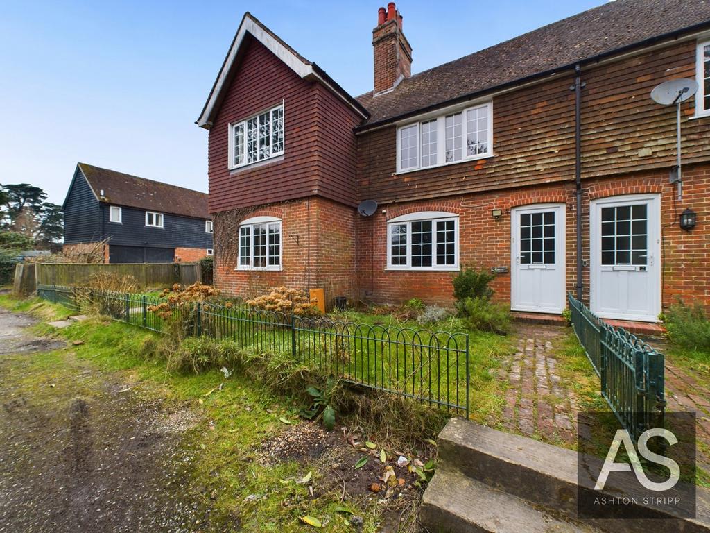 Horns Corner, Catsfield, TN33 3 bed terraced house for sale - £283,500