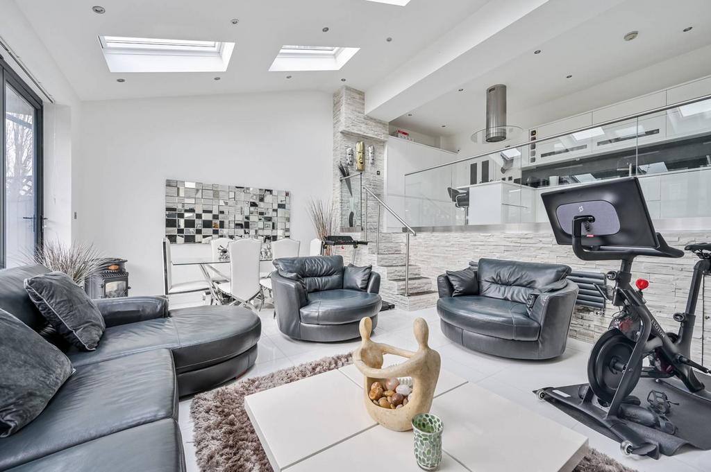 Fordel Road, Catford, London, SE6 4 bed terraced house for sale - £925,000