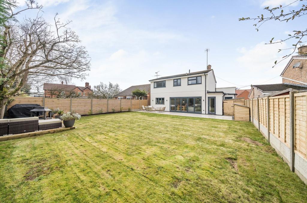 George Lane, Wyre Piddle, WR10 4 bed detached house for sale - £675,000