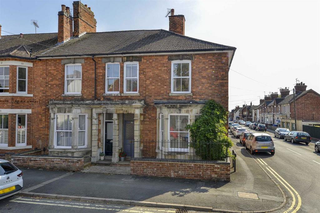 Broadway, Kettering NN15 4 bed end of terrace house for sale - £350,000