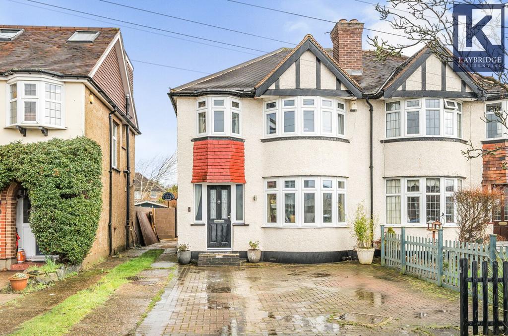 Willow Way, Epsom, KT19 3 bed semi-detached house - £675,000
