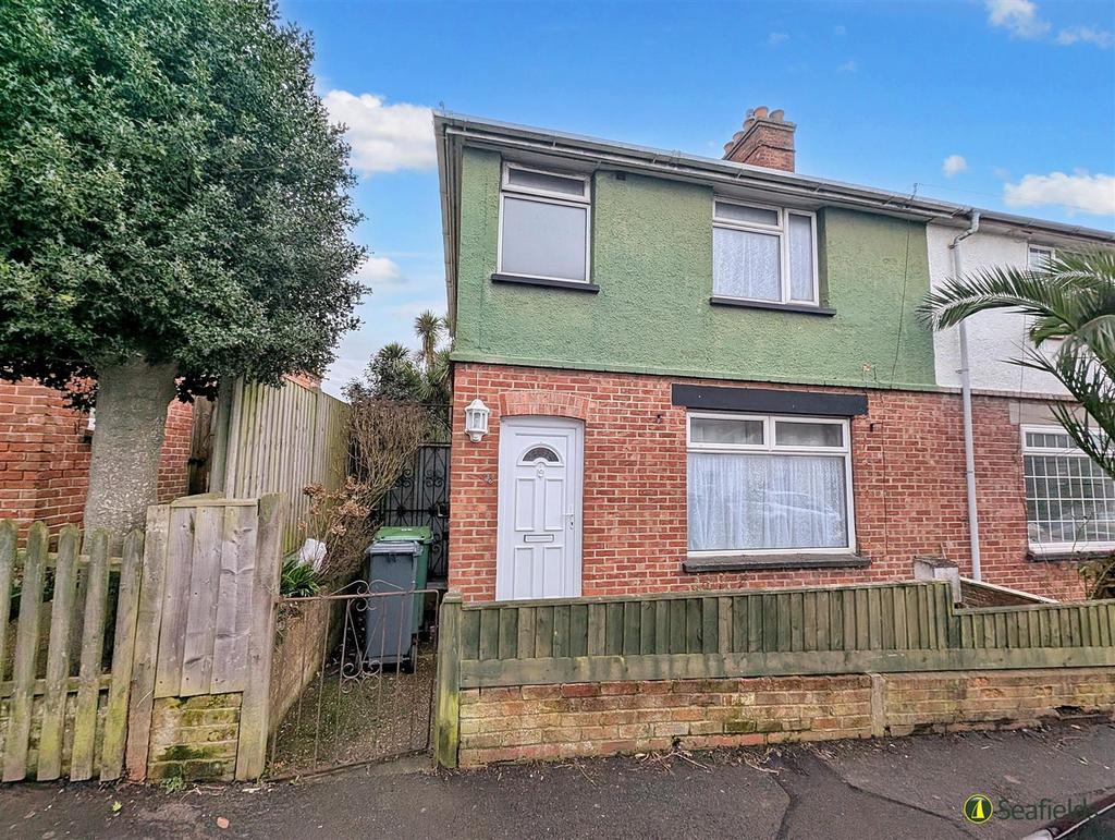Harding Road, Ryde, PO33 1EQ 3 bed house - £159,000