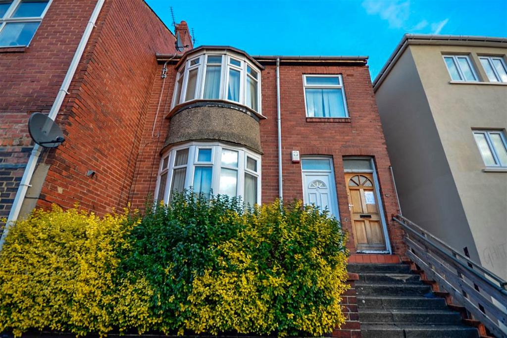 Saltwell Road, Gateshead 2 bed flat for sale - £65,000