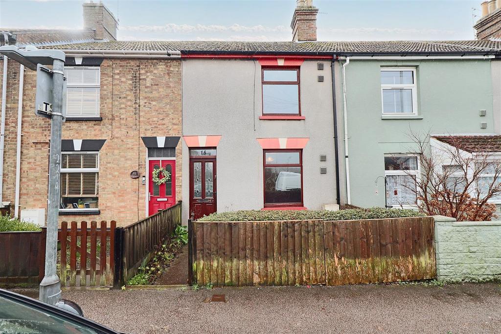 Victoria Road, Oulton Broad, Lowestoft 3 bed terraced house for sale ...