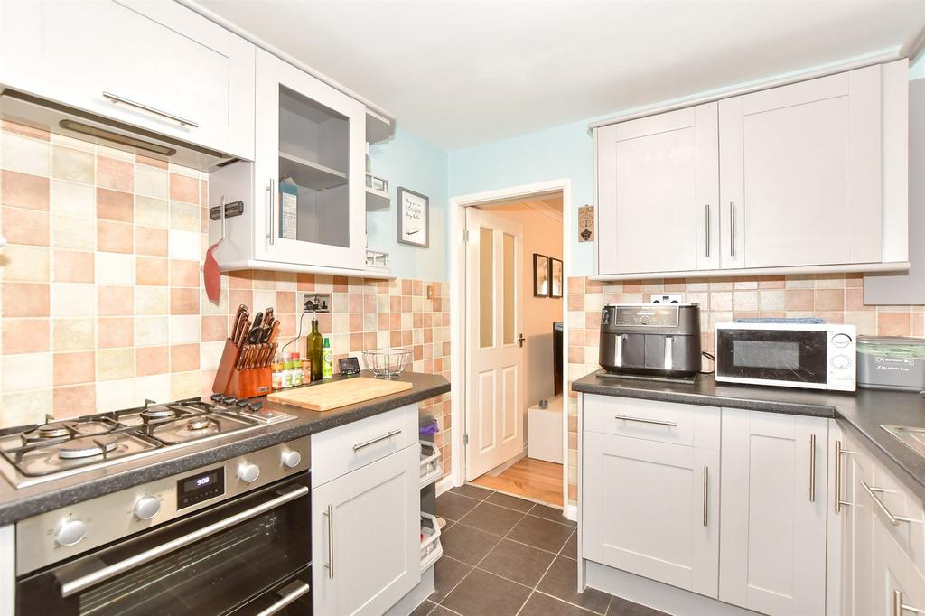 Manor Road, Maxton, Dover, Kent 3 bed terraced house - £230,000
