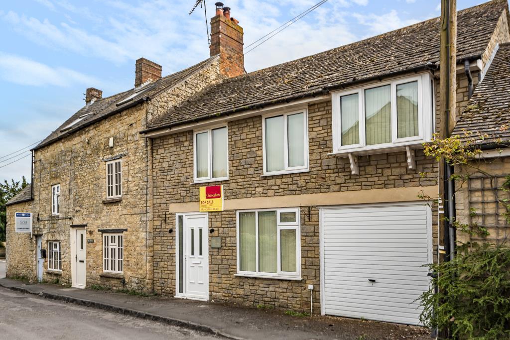 Wootton, Oxfordshire, OX20 2 bed cottage - £300,000