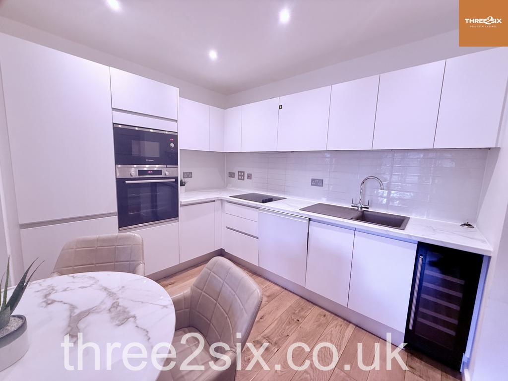 Axium 40 Windmill Street, Birmingham... 2 bed apartment - £1,275 pcm (£ ...