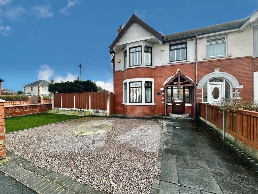 Chester Avenue, Cleveleys FY5 3 bed semi-detached house for sale - £250,000