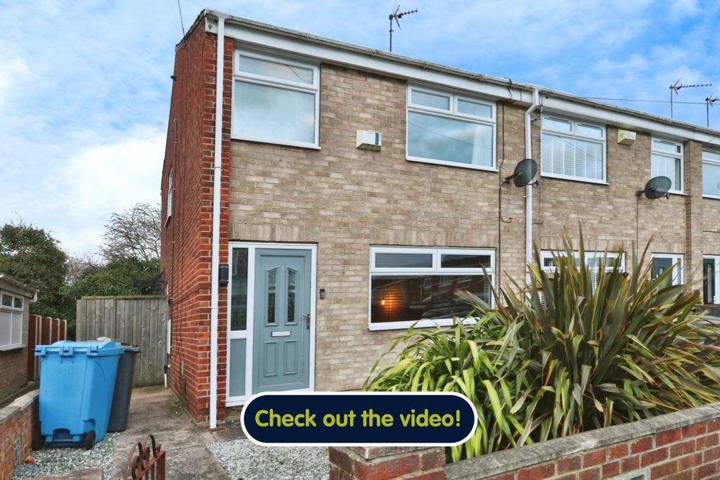 Lagoon Drive, Sutton-on-hull, Hull... 3 bed end of terrace house - £145,000