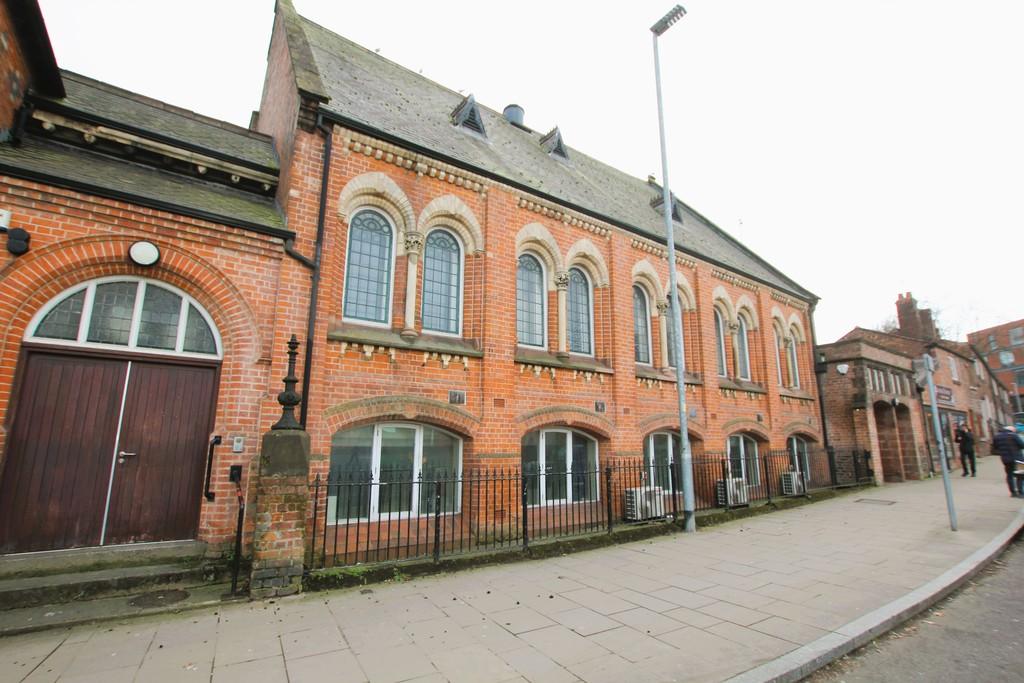 George Street, Chester 1 bed apartment - £950 pcm (£219 pw)