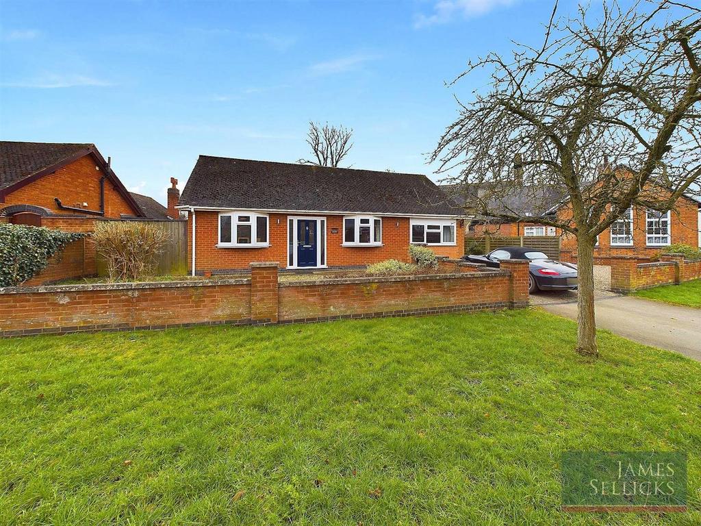 Avoncroft, Mowsley, Lutterworth... 3 bed bungalow - £450,000