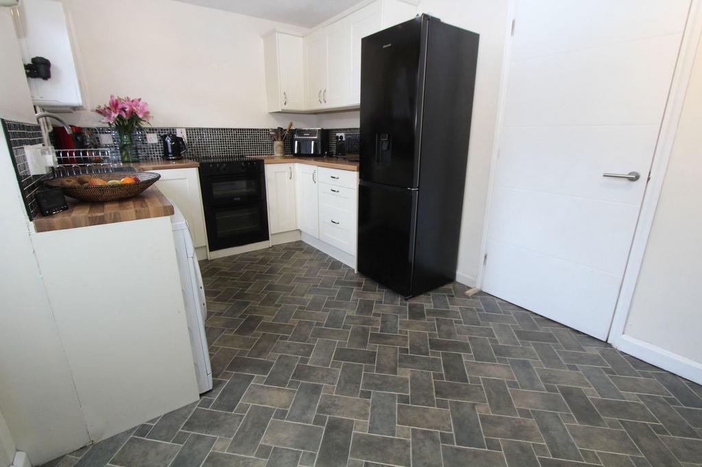 Honister Close, Brierley Hill DY5 3 bed terraced house for sale - £184,950