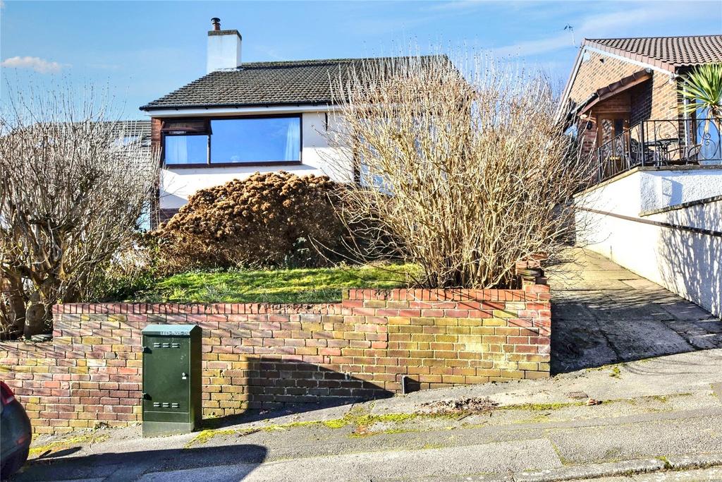 Hough Side Close, Pudsey, West Yorkshire 3 bed bungalow for sale - £230,000