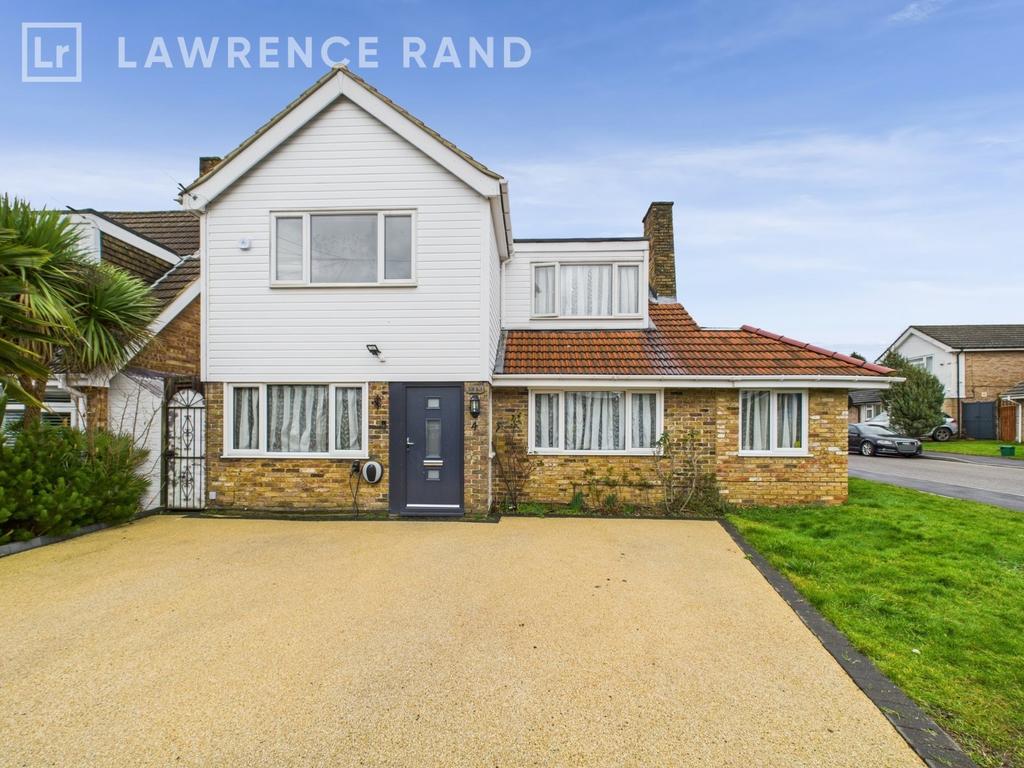 Fairacres, Ruislip, Middlesex, HA4 4 bed detached house - £825,000