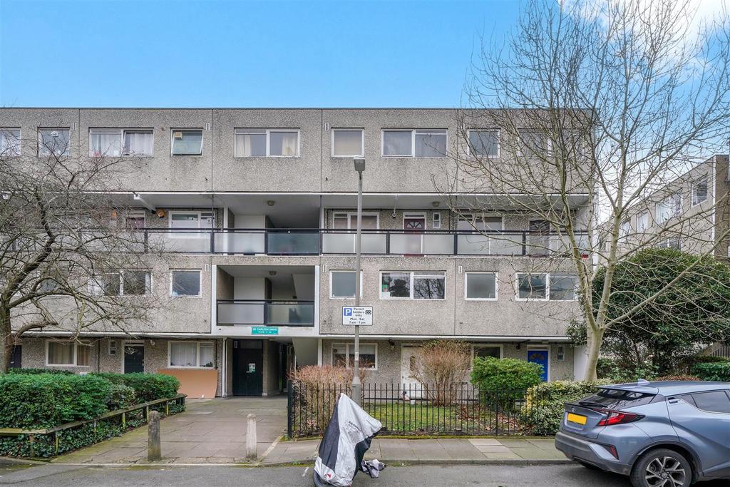 Carlton Drive, Putney 3 bed flat for sale - £445,000