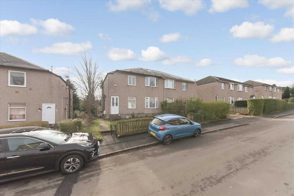 Glencroft Road, Croftfoot, GLASGOW 3 bed apartment - £120,000