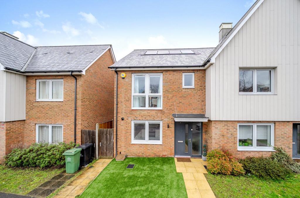 Castleridge Drive, St Clements Lakes... 3 bed semi-detached house for ...