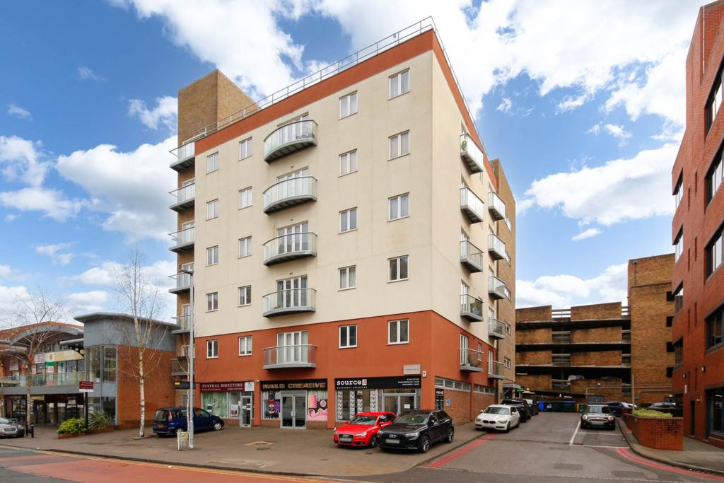 Market Street, Bracknell RG12 1 bed apartment for sale - £220,000