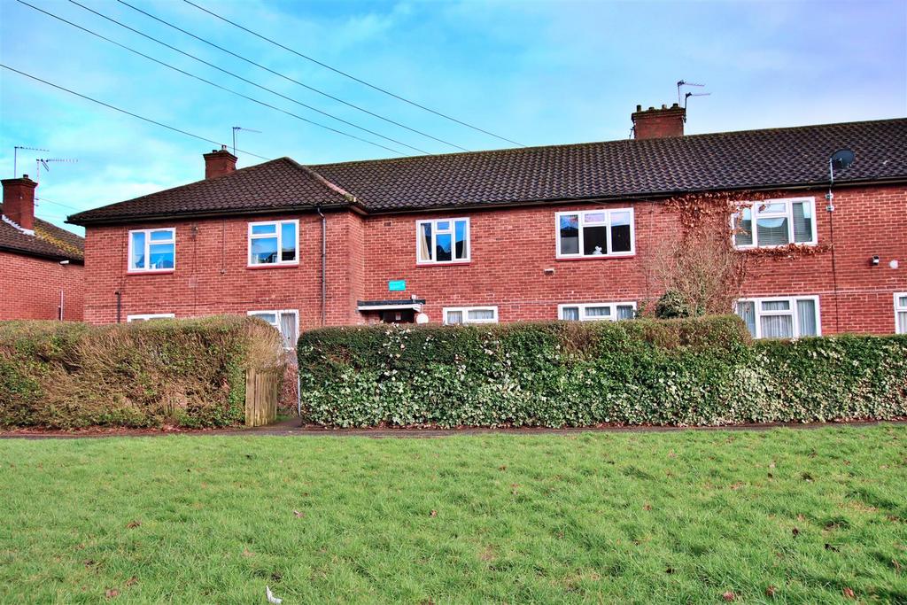 Tempsford Avenue, Borehamwood 1 bed flat - £250,000