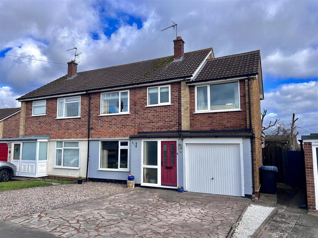 Shelbourne Road, Stratford-Upon-Avon... 4 bed semi-detached house - £ ...