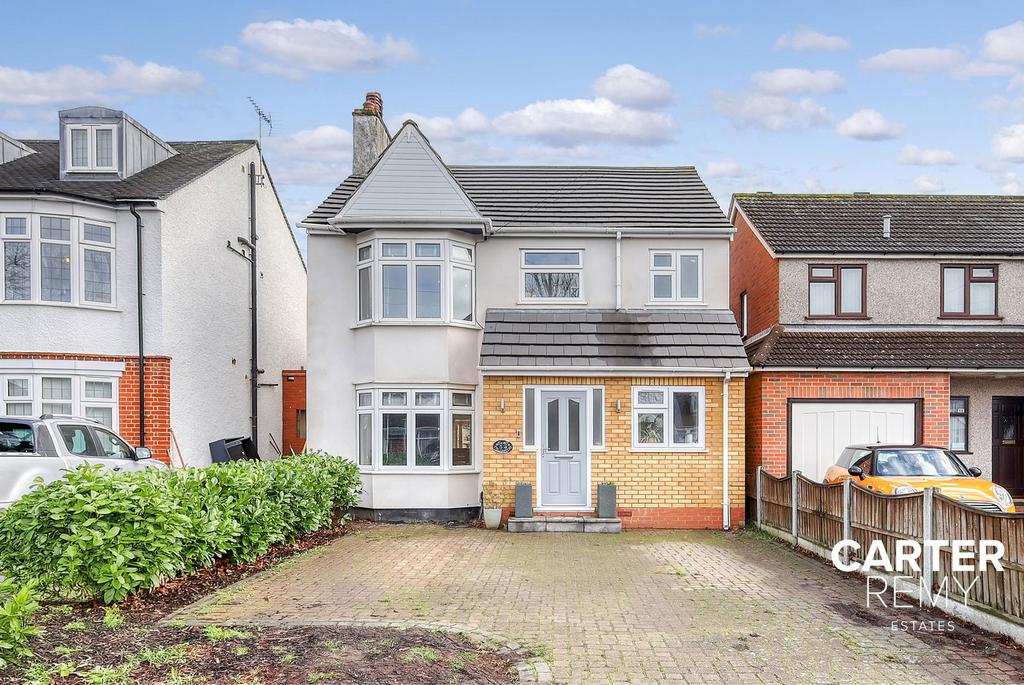 Connaught Avenue, Grays, RM16 4 bed detached house - £625,000