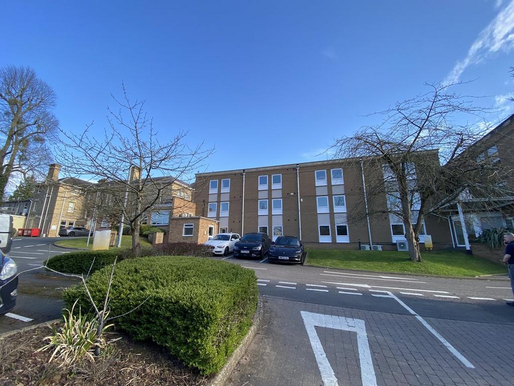 Norton House, Whittington Hall... Office to rent - £1,250 pcm (£288 pw)