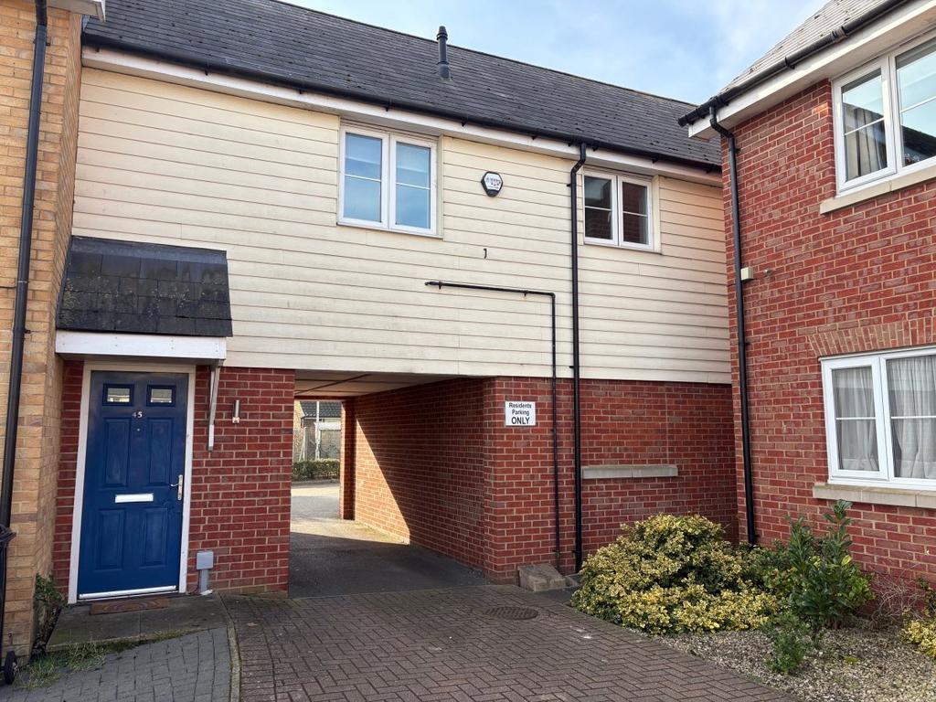 Laindon, Basildon 2 bed maisonette to rent - £1,350 pcm (£312 pw)
