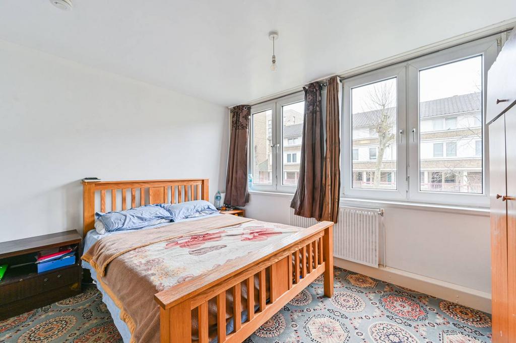 East surrey Grove, Peckham, London, SE15 1 bed flat for sale - £250,000