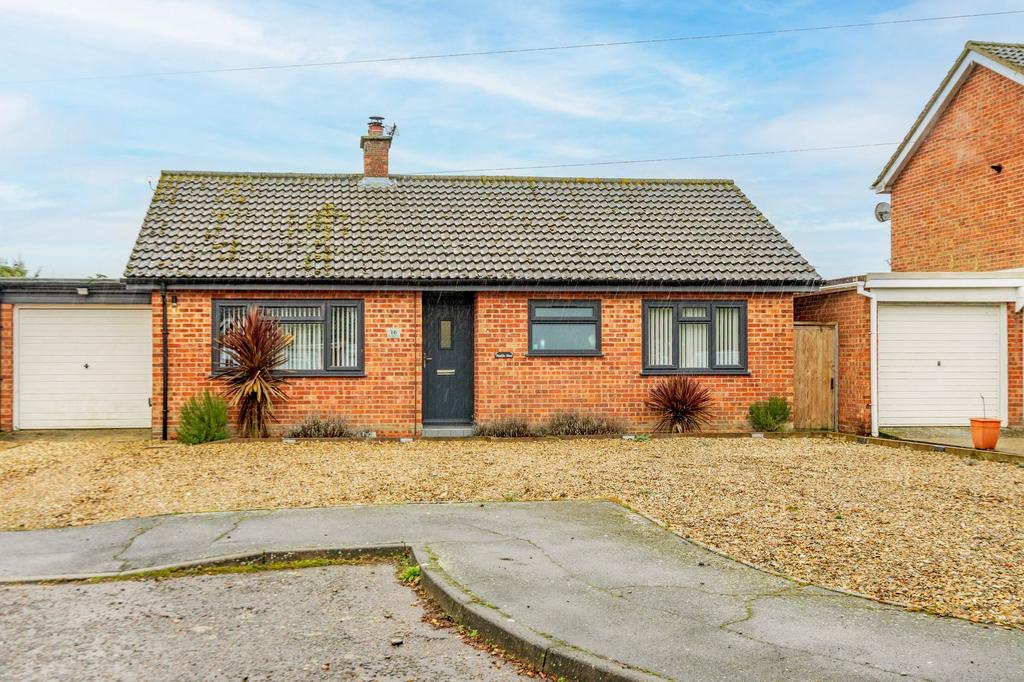 Park Highatt Drive, Shipdham 2 bed detached bungalow - £280,000