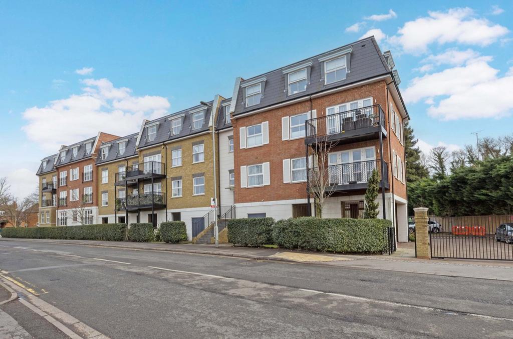 Oldfield Road, Maidenhead SL6 2 bed apartment for sale - £377,000