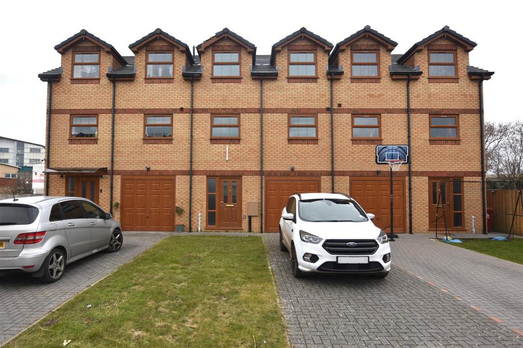 Primrose Road, Barrow-In-Furness 3 bed terraced house for sale - £250,000
