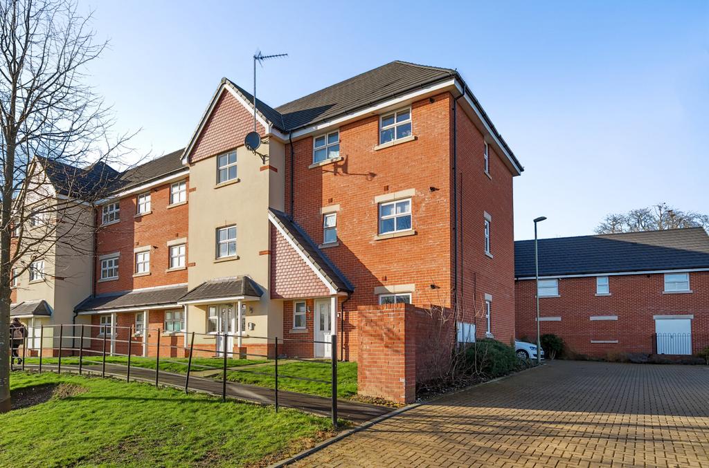 Draper Close, Andover, SP11 1 bed flat - £85,000