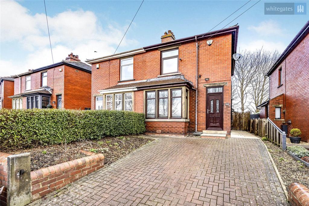 Rochdale Road, Greetland, Halifax, HX4 2 bed semi-detached house for ...