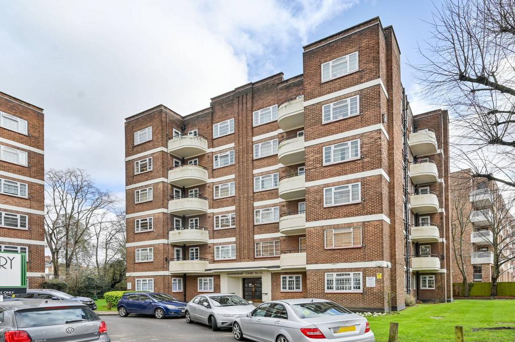 Bollo Lane, Acton, London, W3 2 bed flat for sale - £400,000