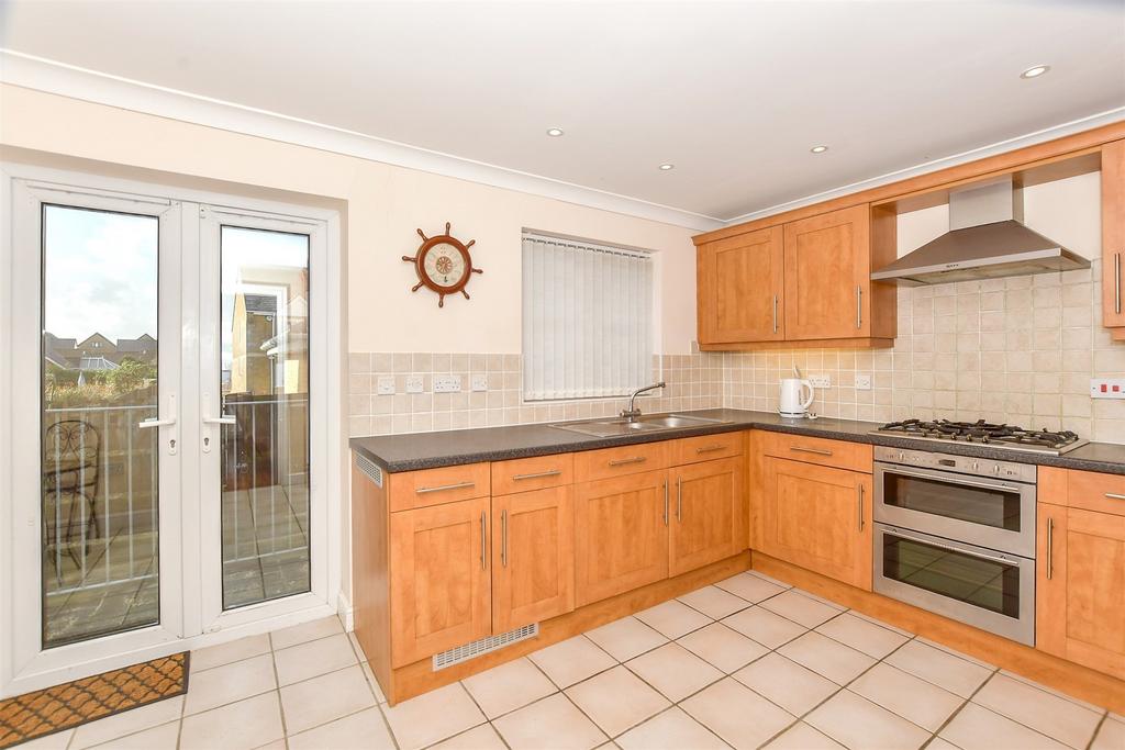 Victory Terrace, Littlestone TN28 3 bed townhouse for sale - £264,000