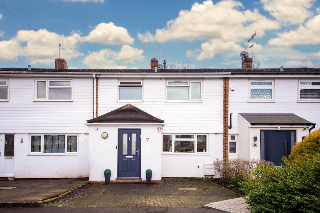 Chatsworth Close, Borehamwood 3 bed terraced house - £550,000