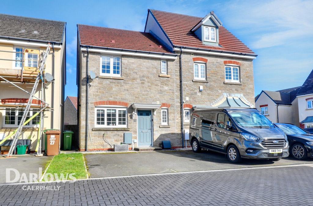Mill View, Caerphilly 3 bed semi-detached house - £250,000