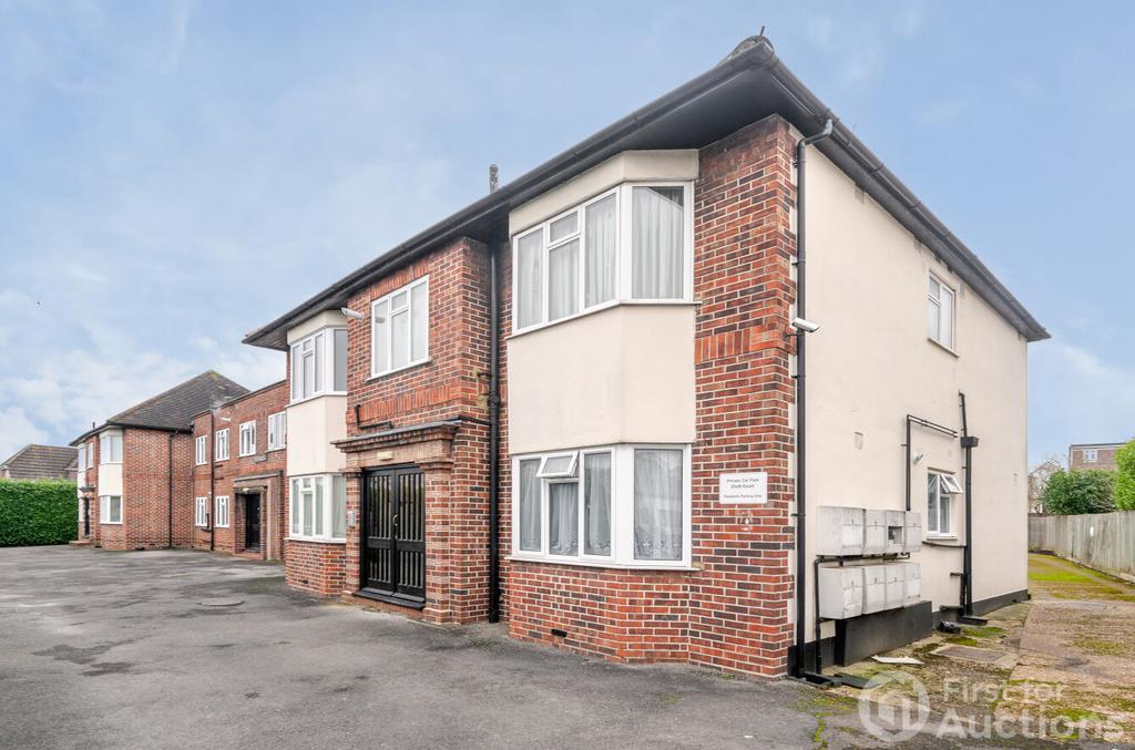 Croft Court, Brickwall Lane, Ruislip 1 bed apartment - £170,000