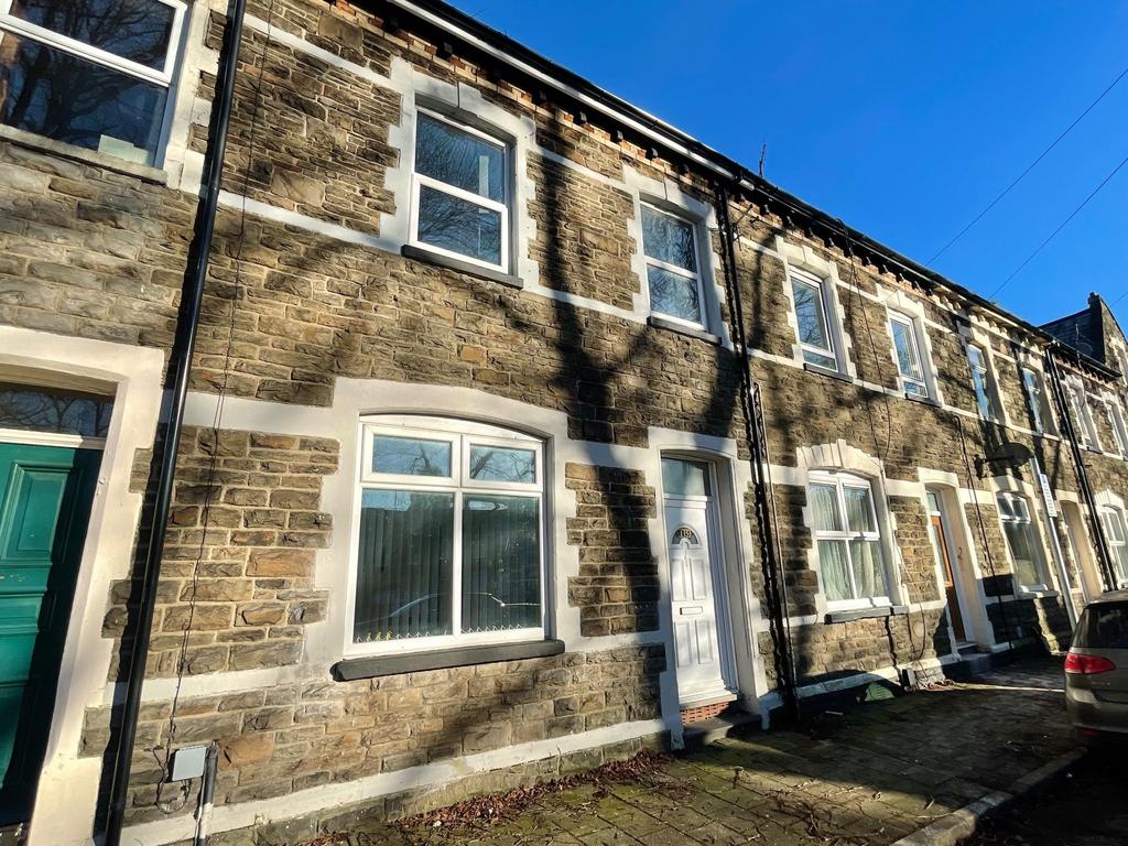 Adamsdown Square, Cardiff, CF24 5 bed house share to rent - £2,500 pcm ...