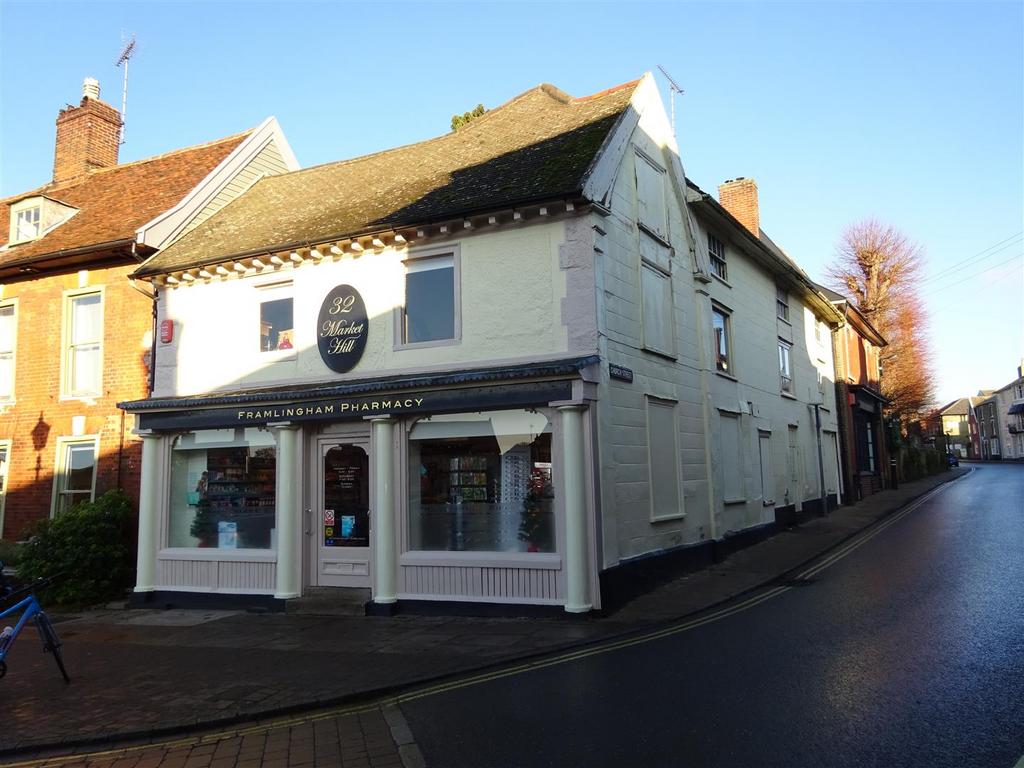 Framlingham 1 bed flat - £675 pcm (£156 pw)