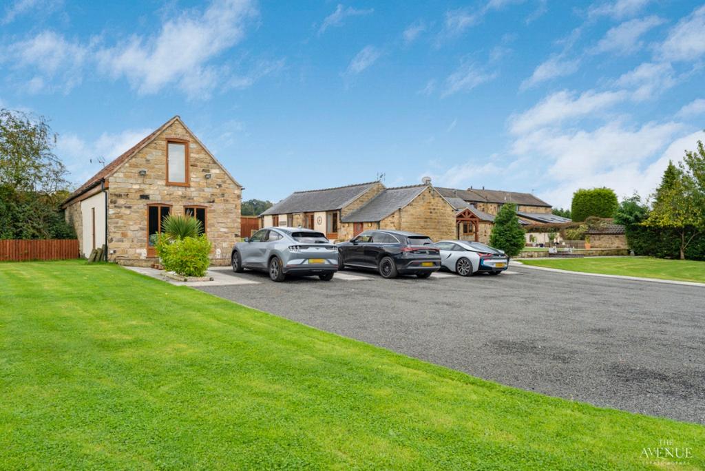Hooton Roberts, Rotherham, South... 4 bed barn conversion for sale - £ ...