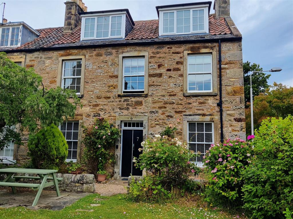 Fleming Place, St. Andrews 1 bed flat - £1,550 pcm (£358 pw)