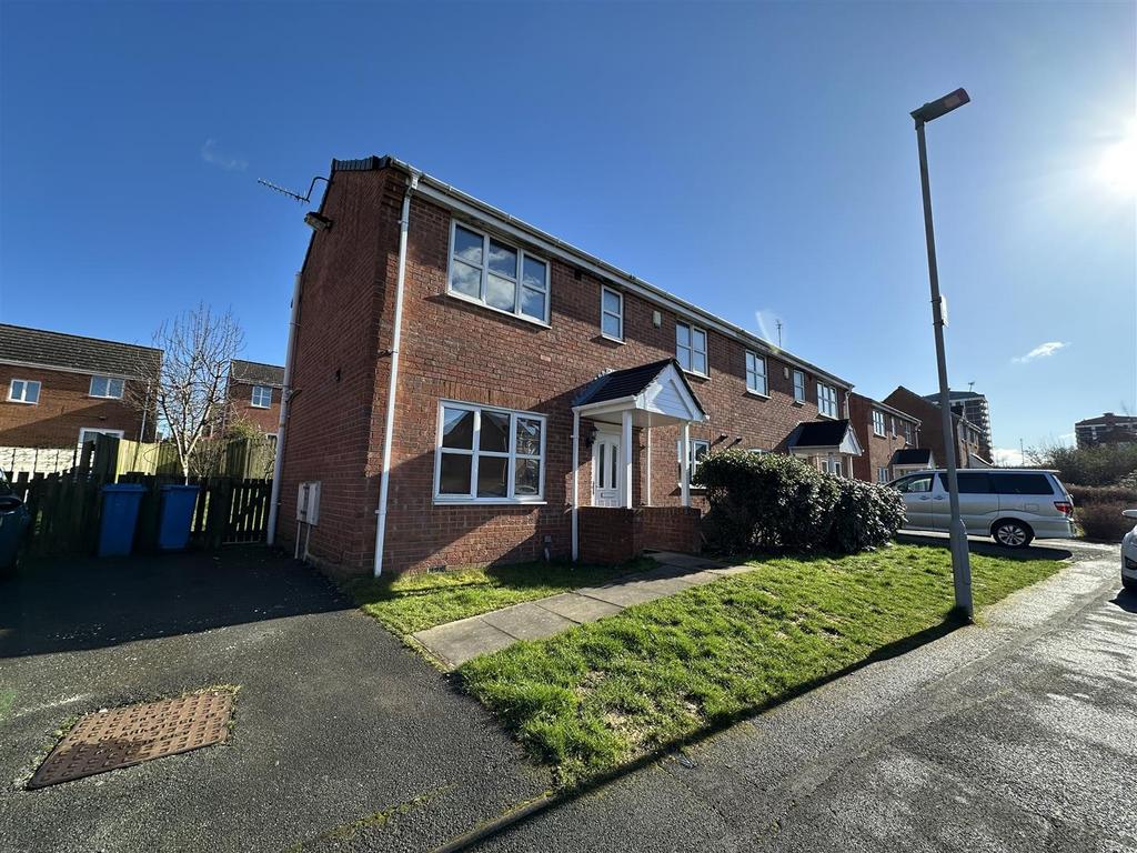Essington Drive, Monsall, Manchester 3 bed semi-detached house for sale ...