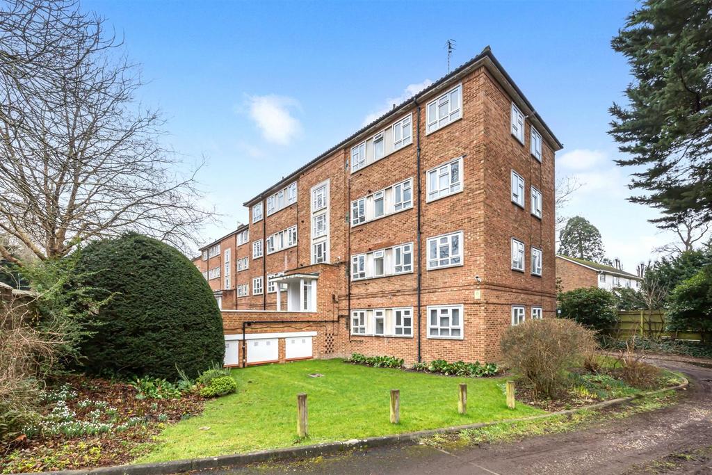 Varndean Road, Brighton 2 bed flat - £275,000