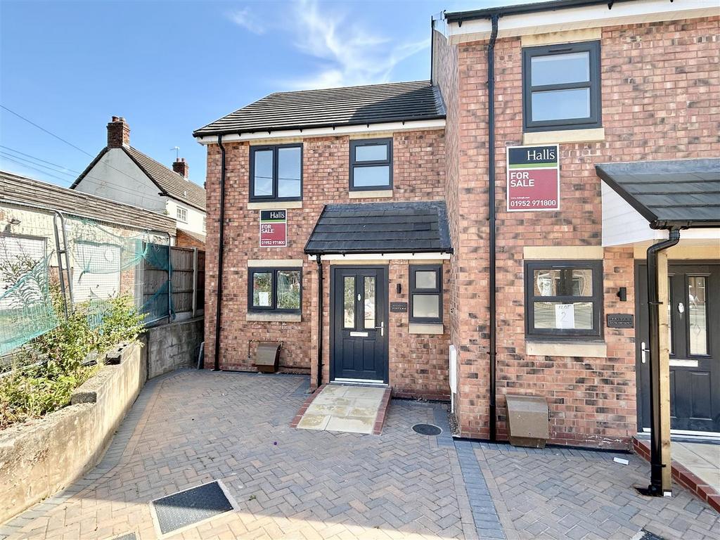 Ironbridge Road, Telford TF7 3 bed house for sale - £229,950