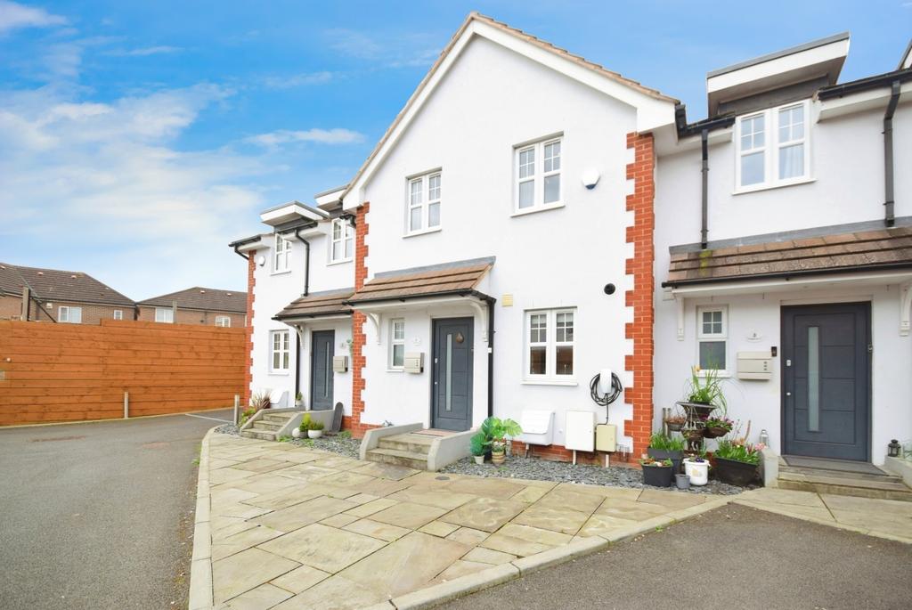 Potager Place Beddington CR0 3 bed terraced house - £2,500 pcm (£577 pw)