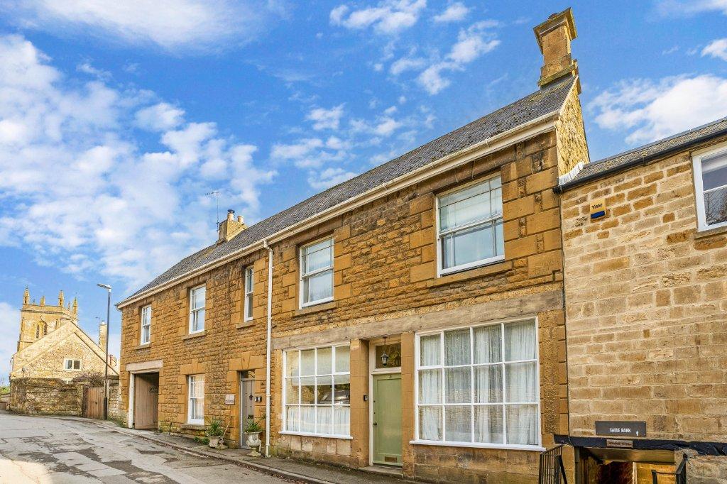 High Street, Blockley... 2 bed flat for sale - £250,000