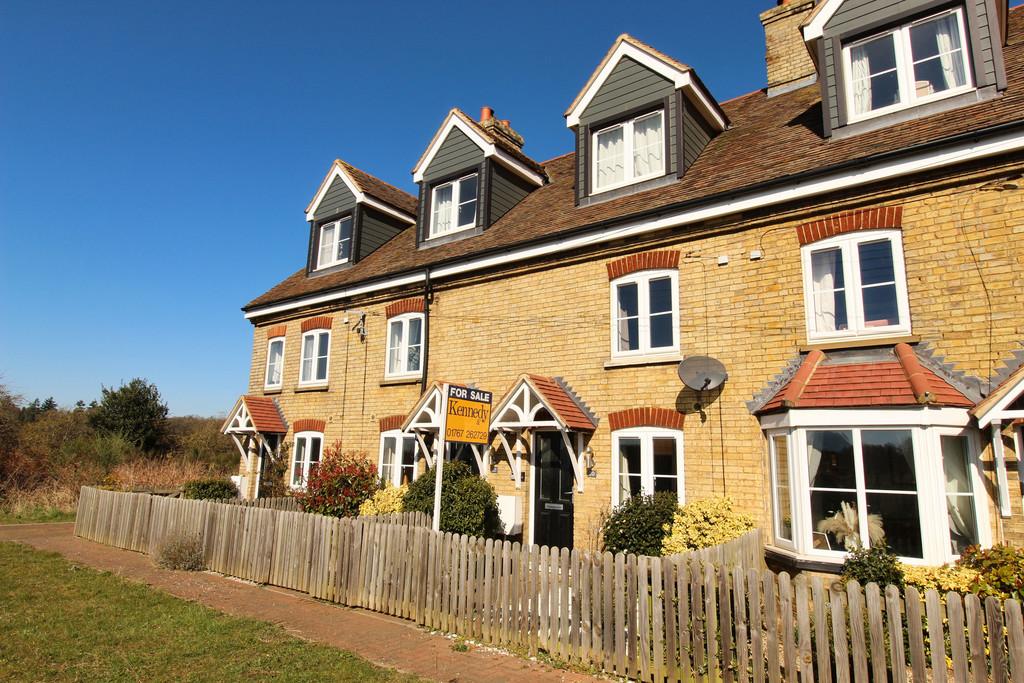 Heath Road, Gamlingay, Sandy 3 bed terraced house for sale - £325,000