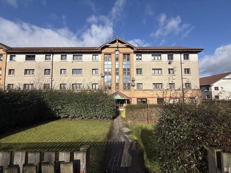 Ashvale Crescent, Springburn 3 bed apartment - £825 pcm (£190 pw)